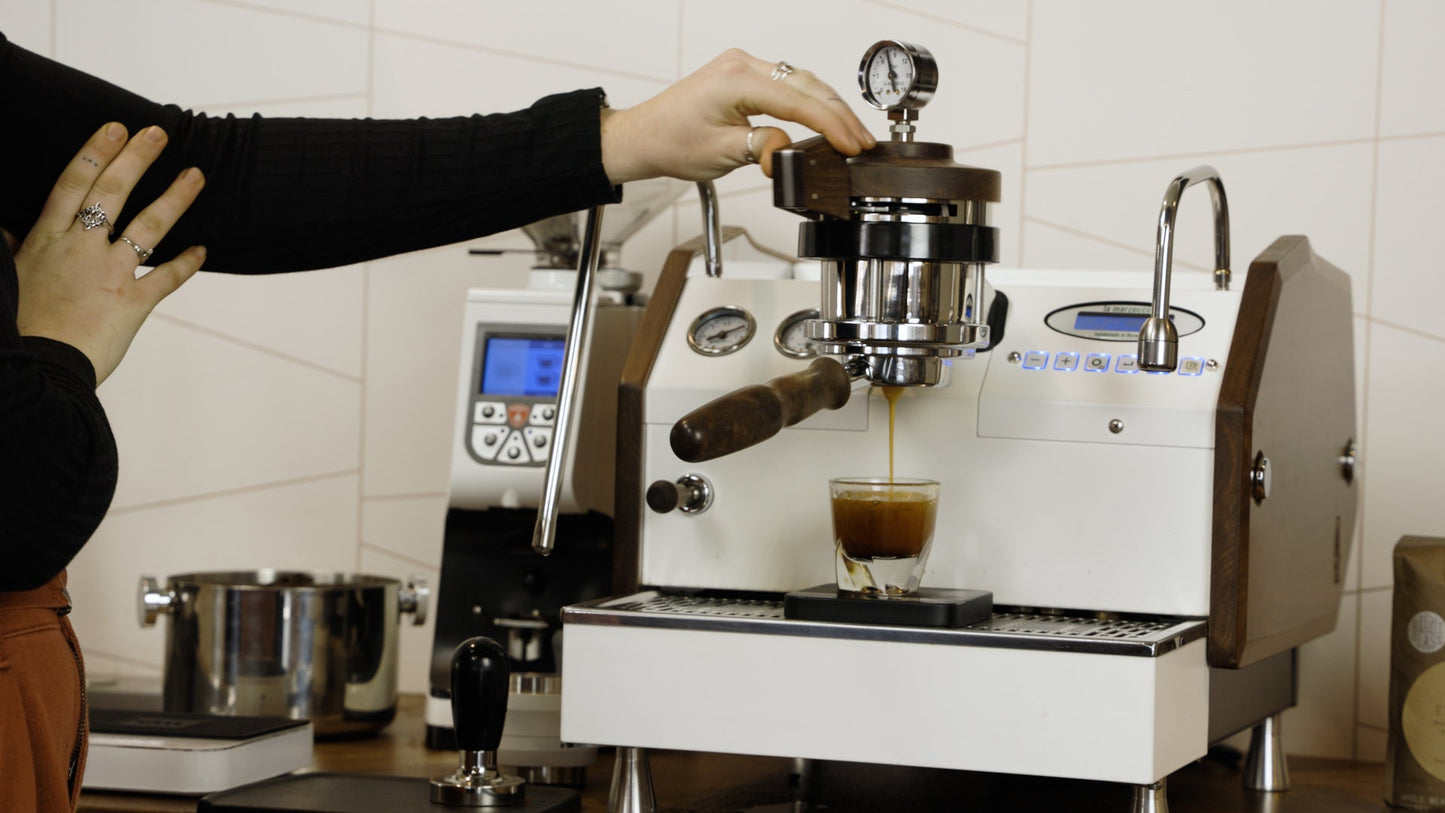 What's the Ideal Dose for a Shot of Espresso? – Clive Coffee