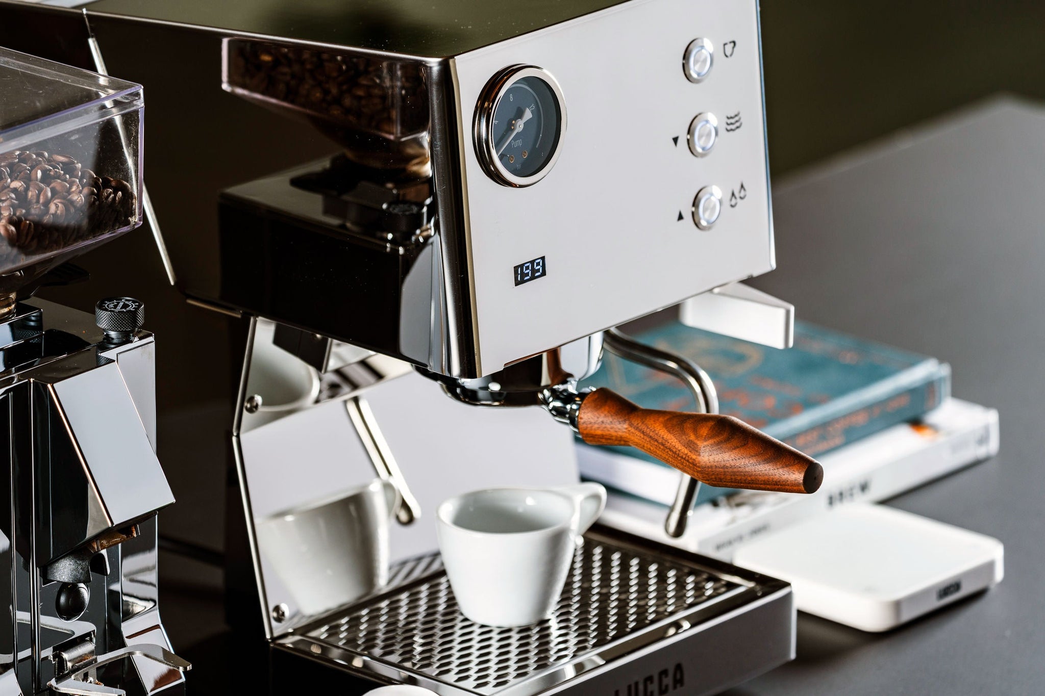 LUCCA Tempo Espresso Machine | Flow Control Under $1,400 | Clive ...
